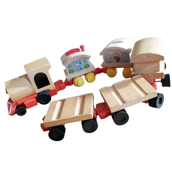 Aviva | Toys | Vintage Aviva Peanuts Snoopy Charlie Brown Wooden Train ...